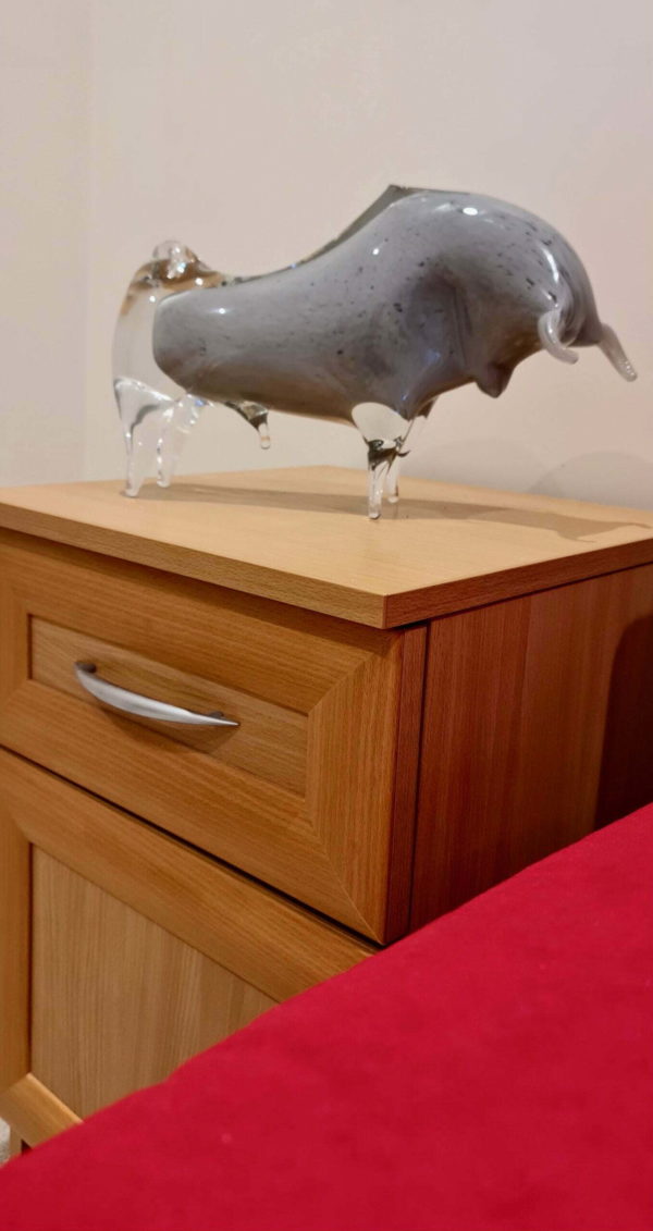 Billy Bull Glass Sculpture - eSvaja